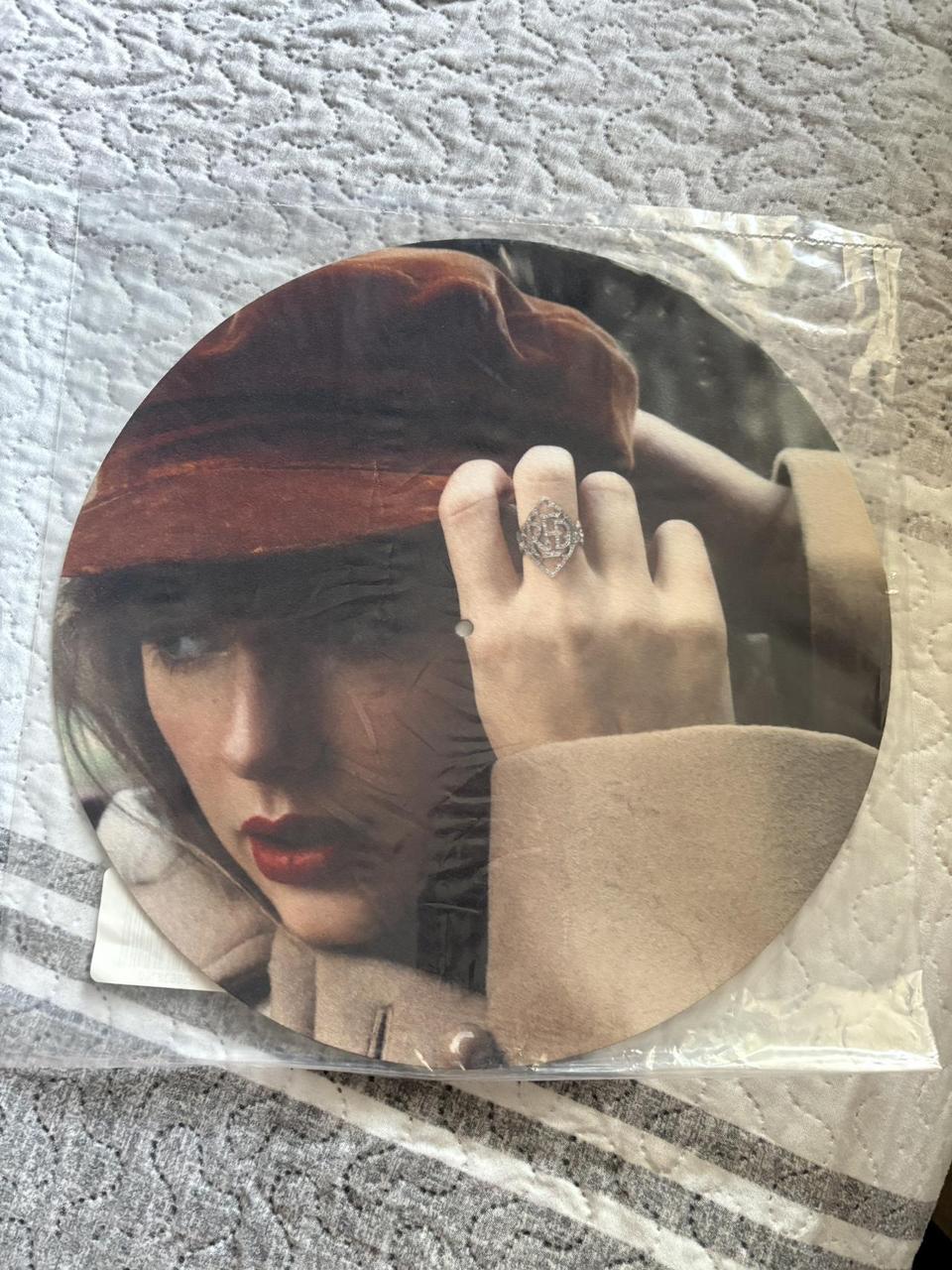 Taylor Swift RED Taylor’s version turntable mat♥️♥️♥️♥️... - Depop