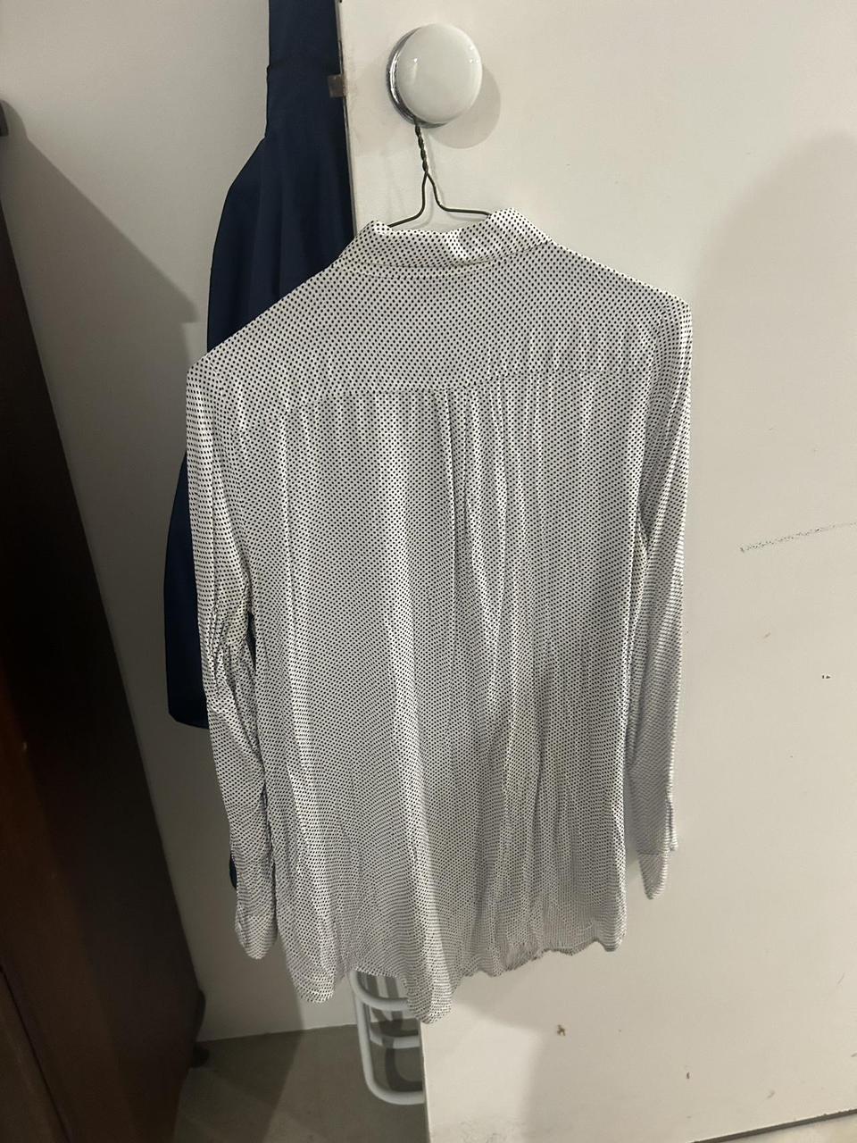 Witchery shirt - back longer than front as shown in... - Depop