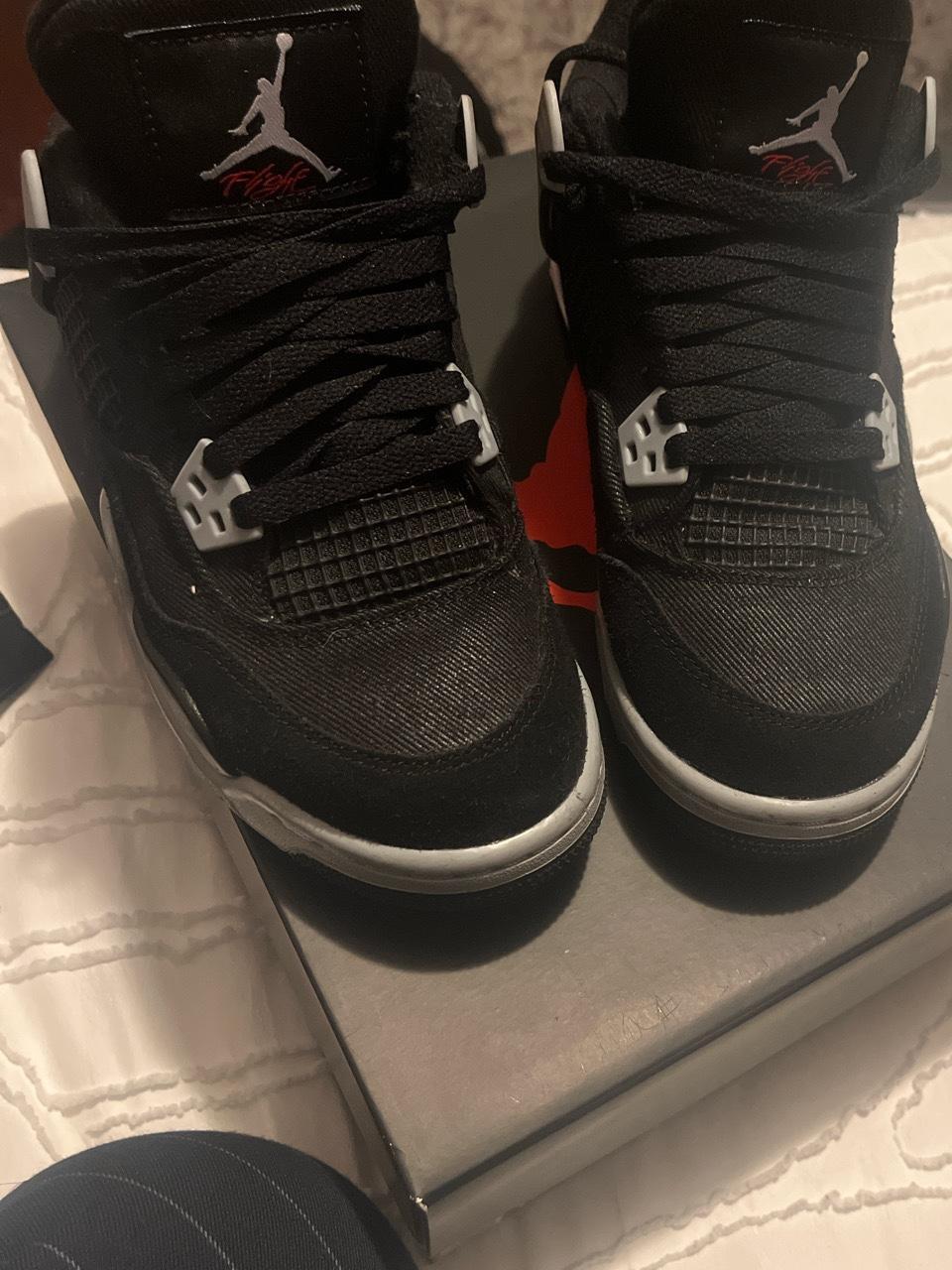 Black canvas 4s GS size 4.5 Open to offers (no... - Depop