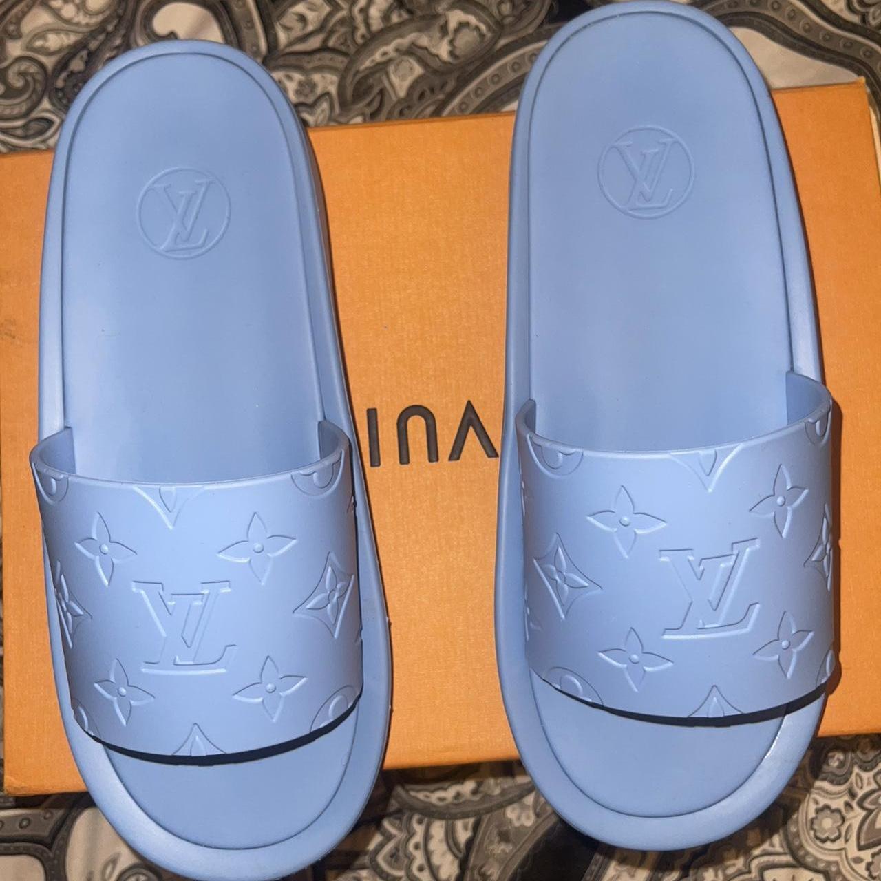 Louis Vuitton slides - Depop