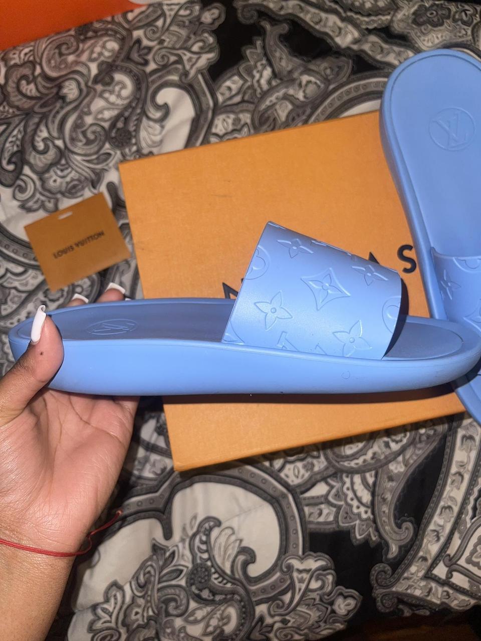 Louis Vuitton slides - Depop