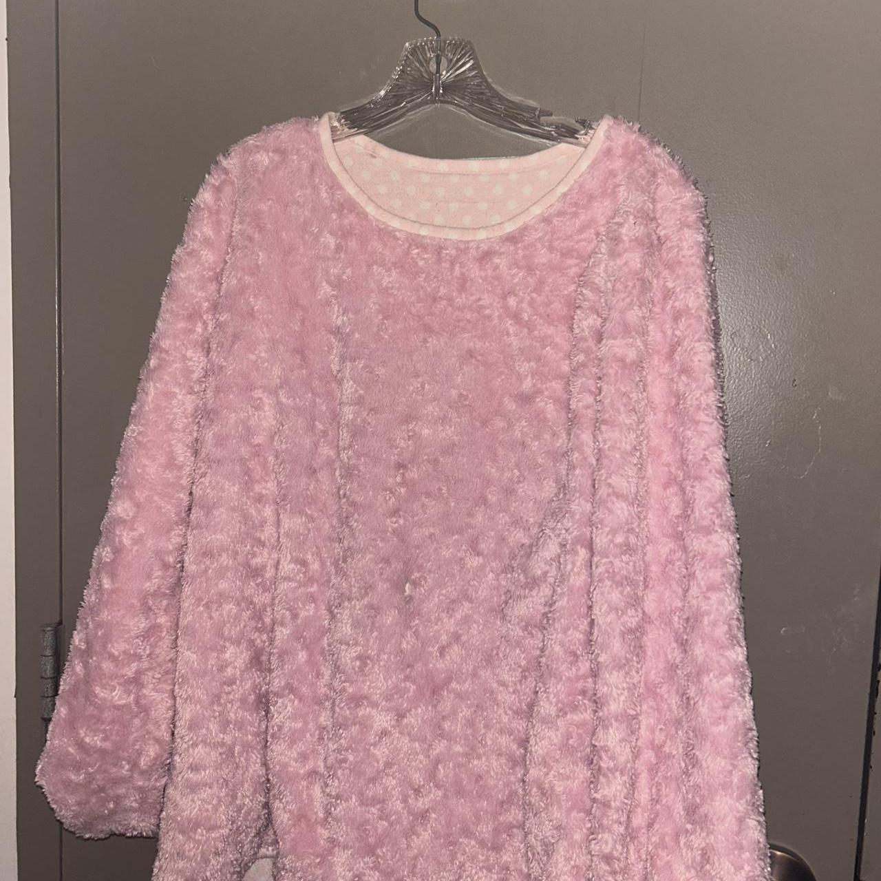 Soft pink fluffy sweater with white trim #fluffy... | Depop