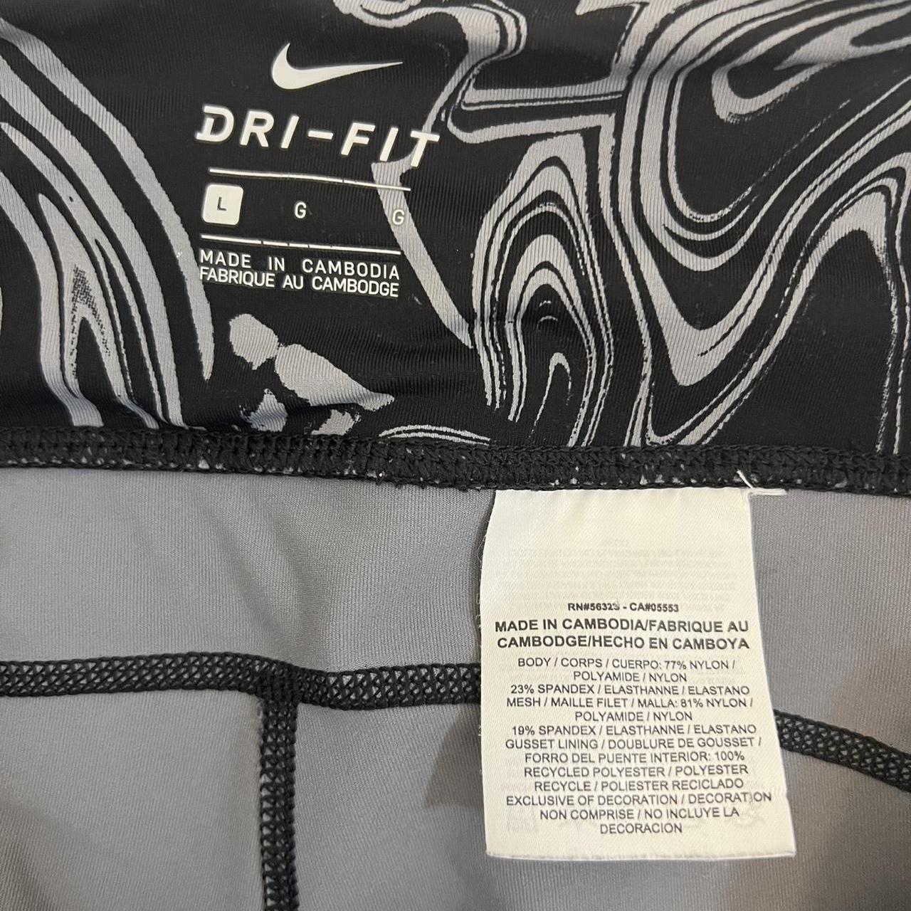 Nike Dri-FIT Black & White Marble Swirl Running 7/8... | Depop