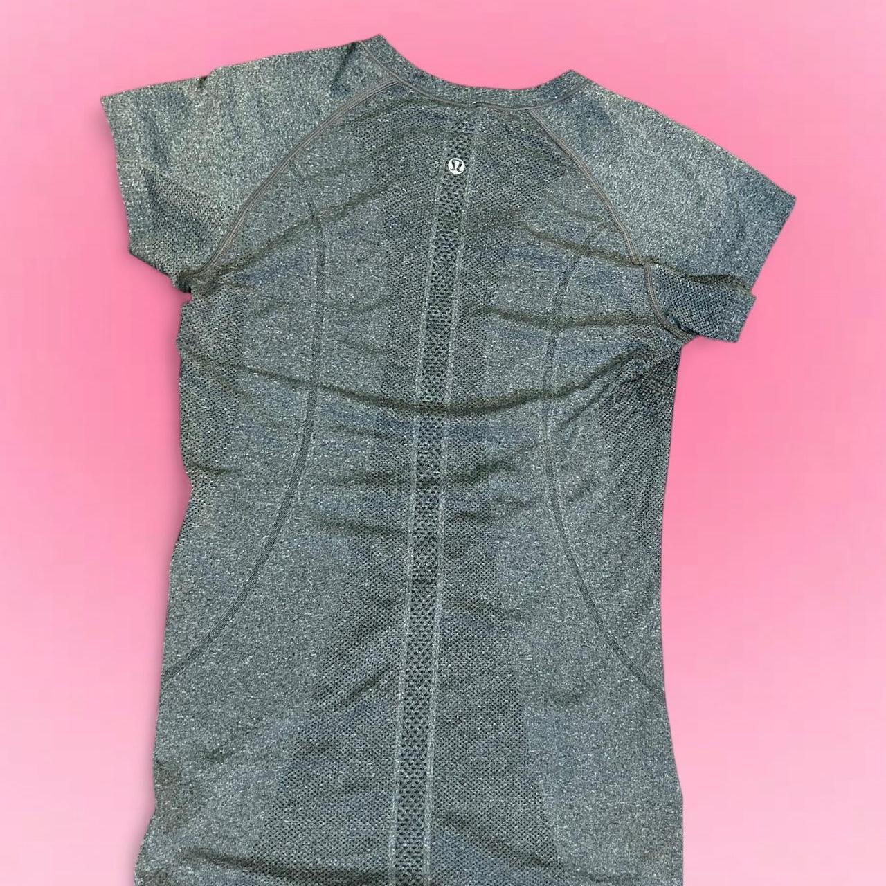 Grey Lululemon swiftly tech short sleeve shirt 🌺In... | Depop
