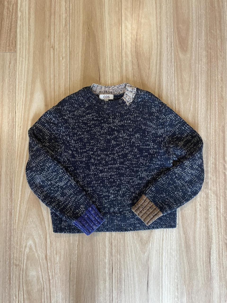 COS KNITTED JUMPER SIZE XS has a bit of pilling... - Depop