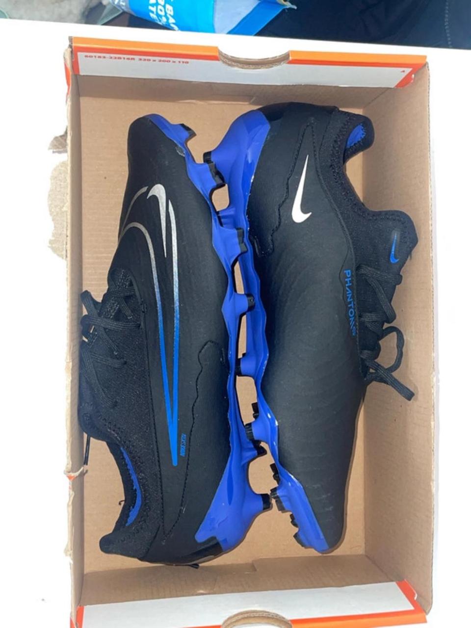 Phantom GX pro FG Size 9 RRP 139.95 - Depop