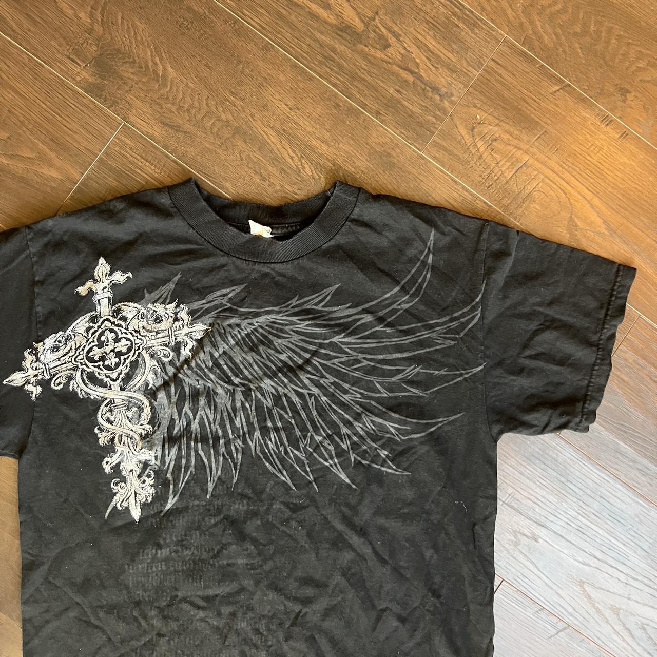 Grunge Y2K shirt perfect for your streetwear skater... - Depop