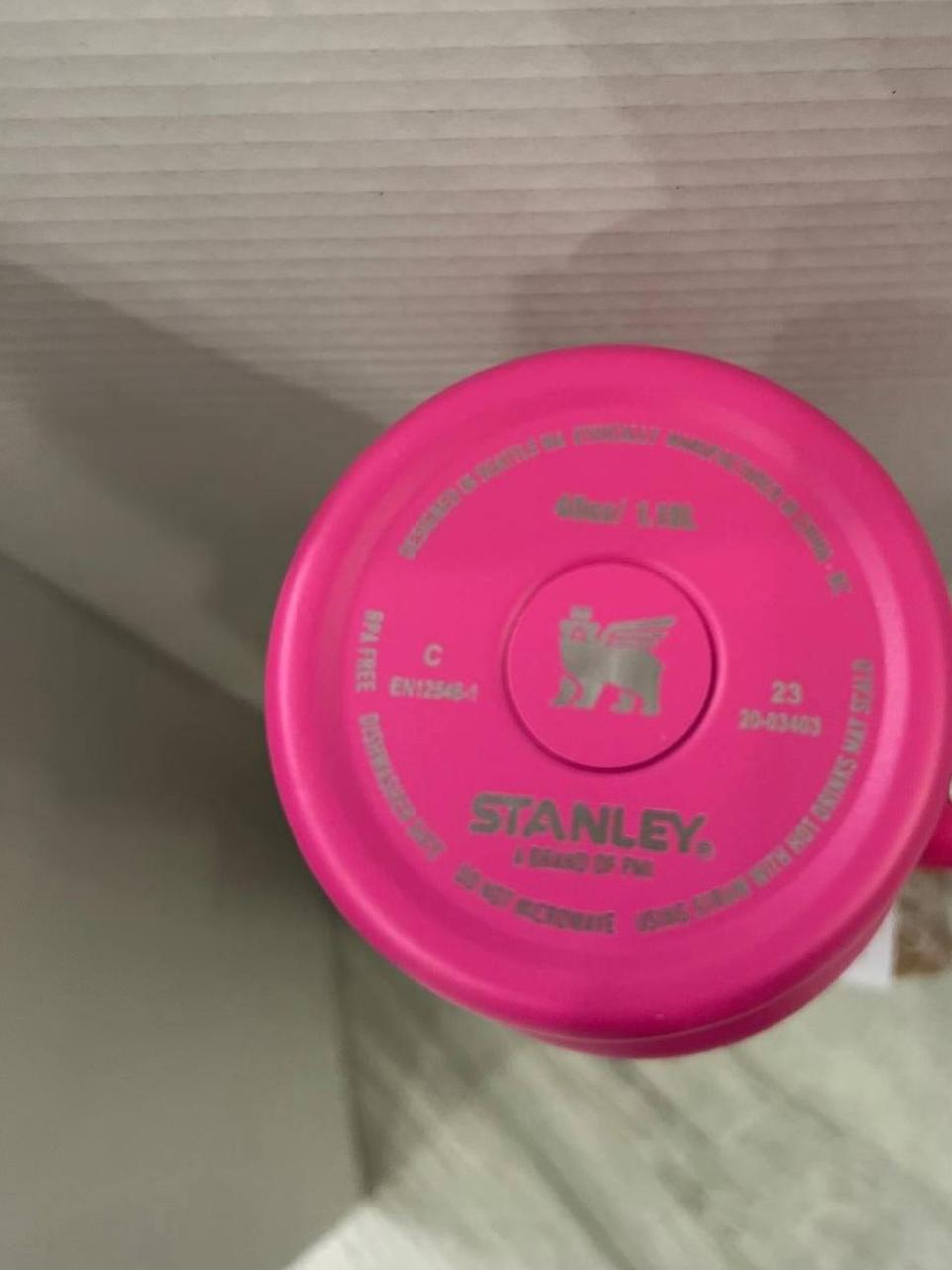 New, 40 oz, hot pink, offers accepted - Depop