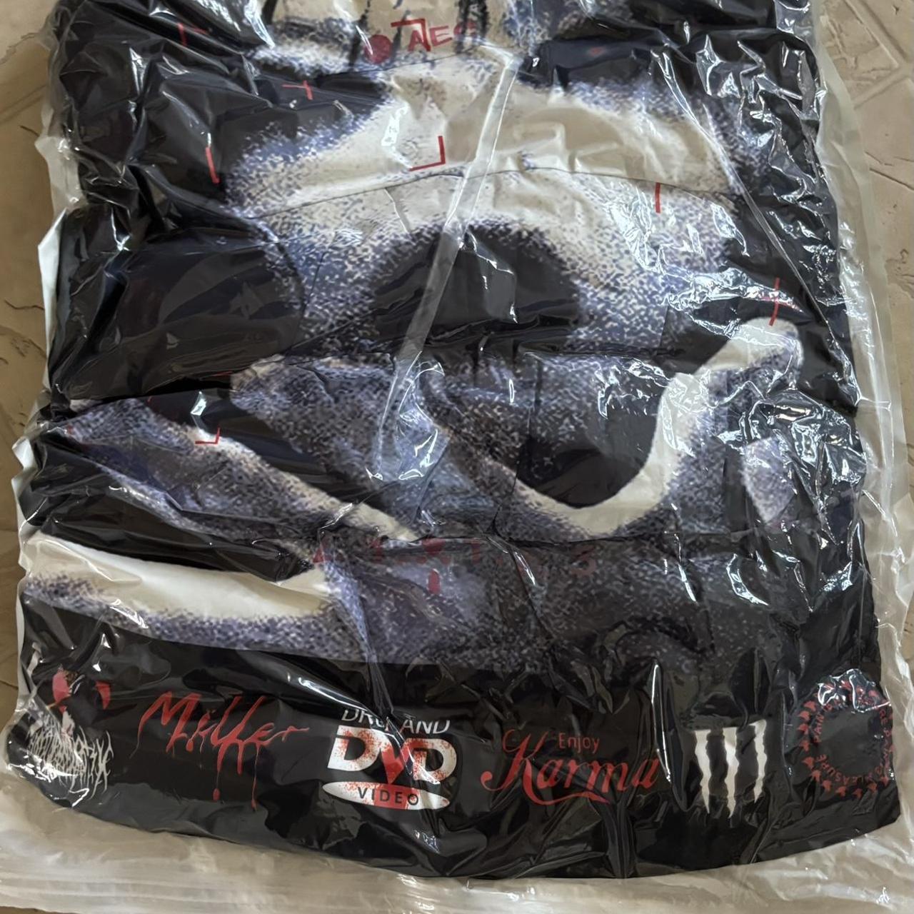 Droland miller *RARE* “SCARCE” puffer jacket NEVER... | Depop