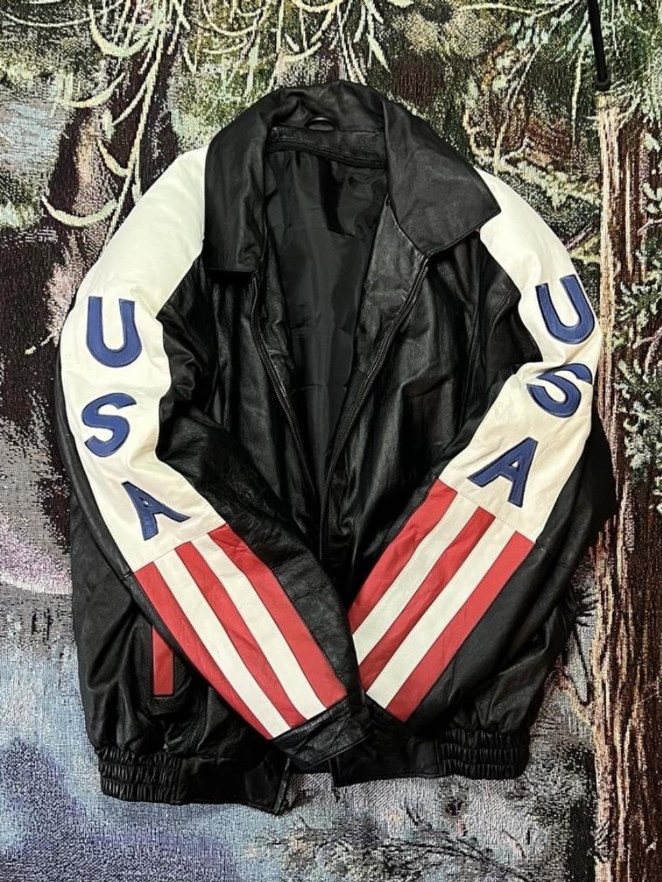 Beautiful USA leather jacket size large - Depop