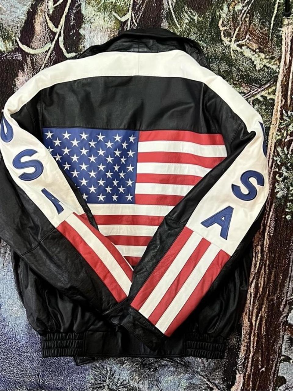 Beautiful USA leather jacket size large - Depop