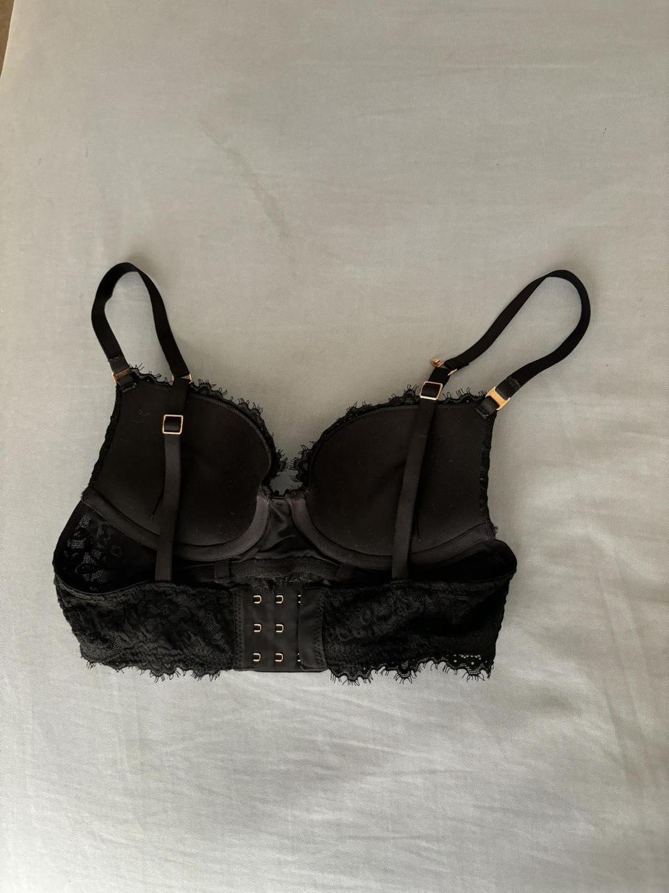 32A black lacy aerie bra - (but it also fit my... - Depop