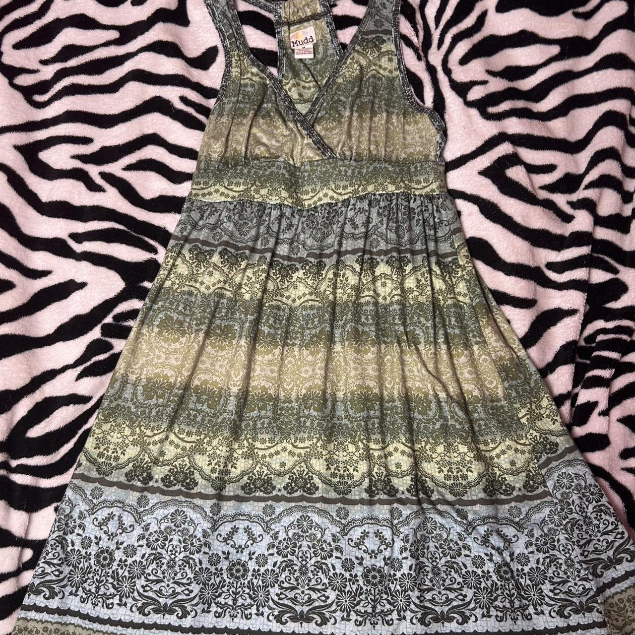 Green patterned Mudd dress 💚🤎 is about knee... | Depop
