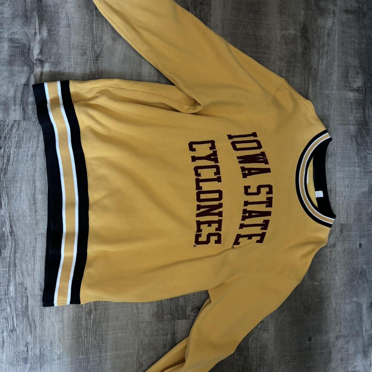 Iowa state fleece pullover size large worn twice... - Depop