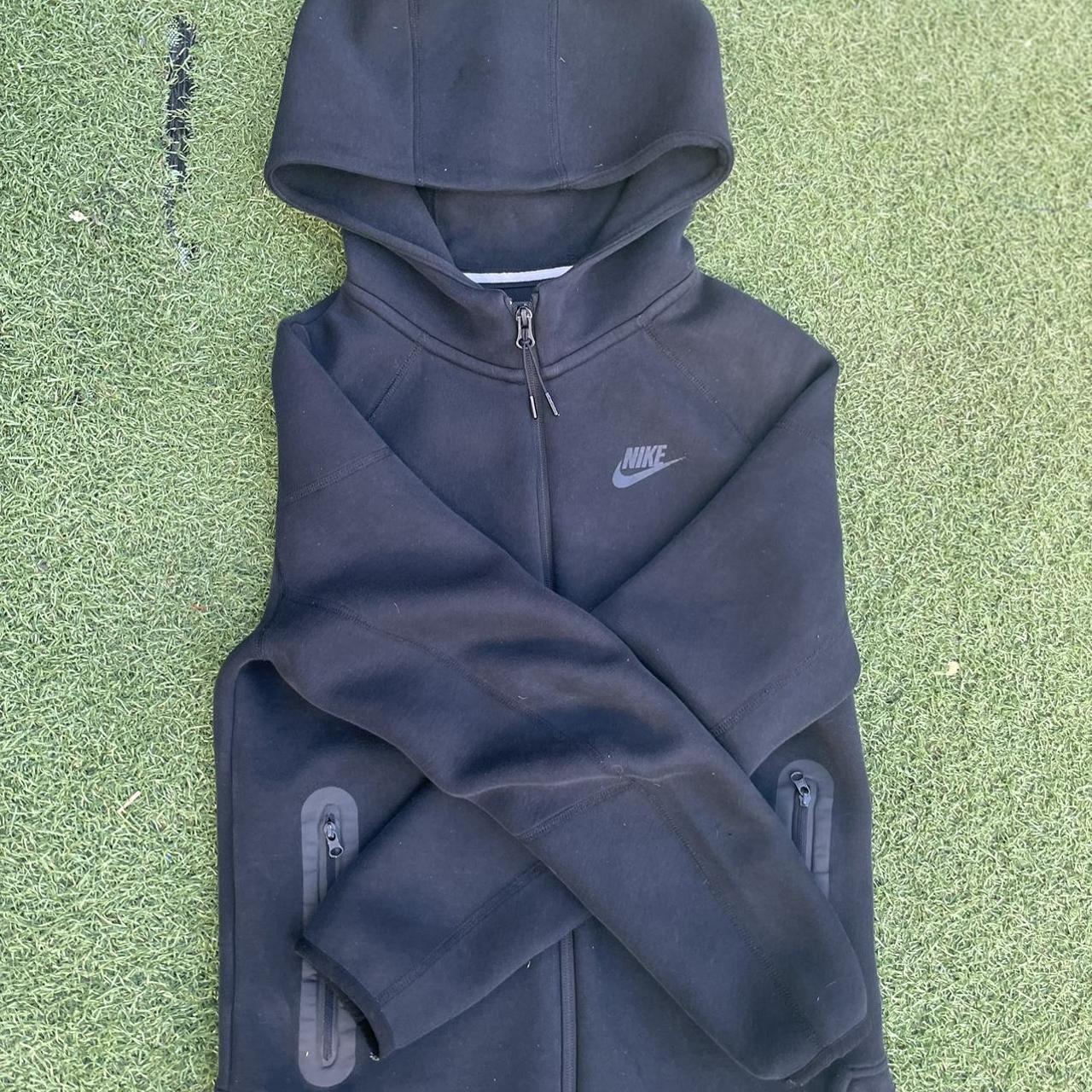 Black nike Tech - Depop