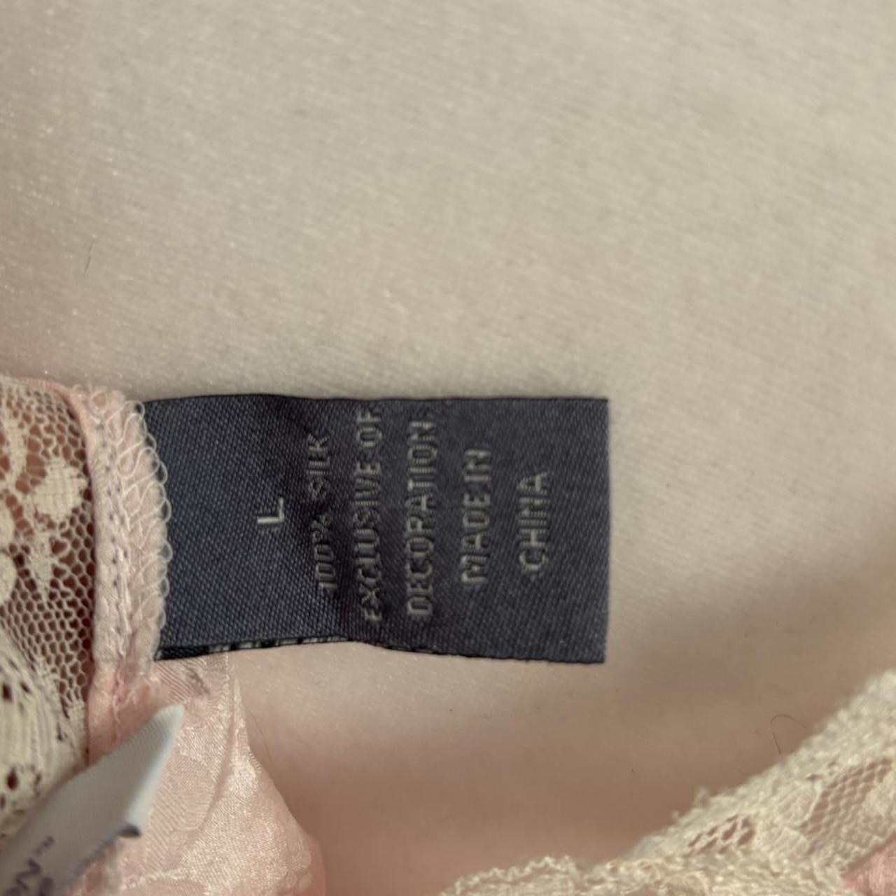 100% silk lacy pink and cream top 🩷 size LARGE top... | Depop