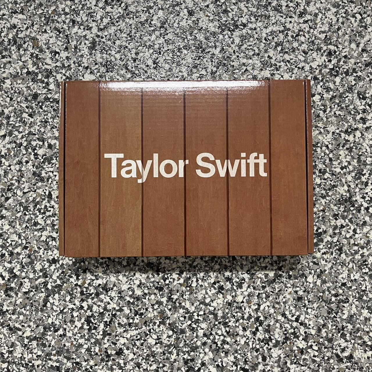 Taylor Swift Midnight CD Clock - Depop