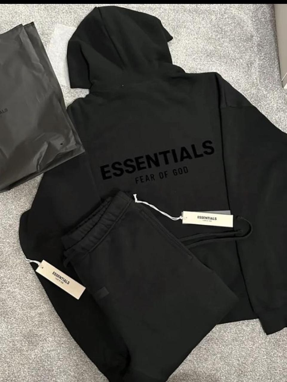 Essentials tracksuit ss22 - Depop