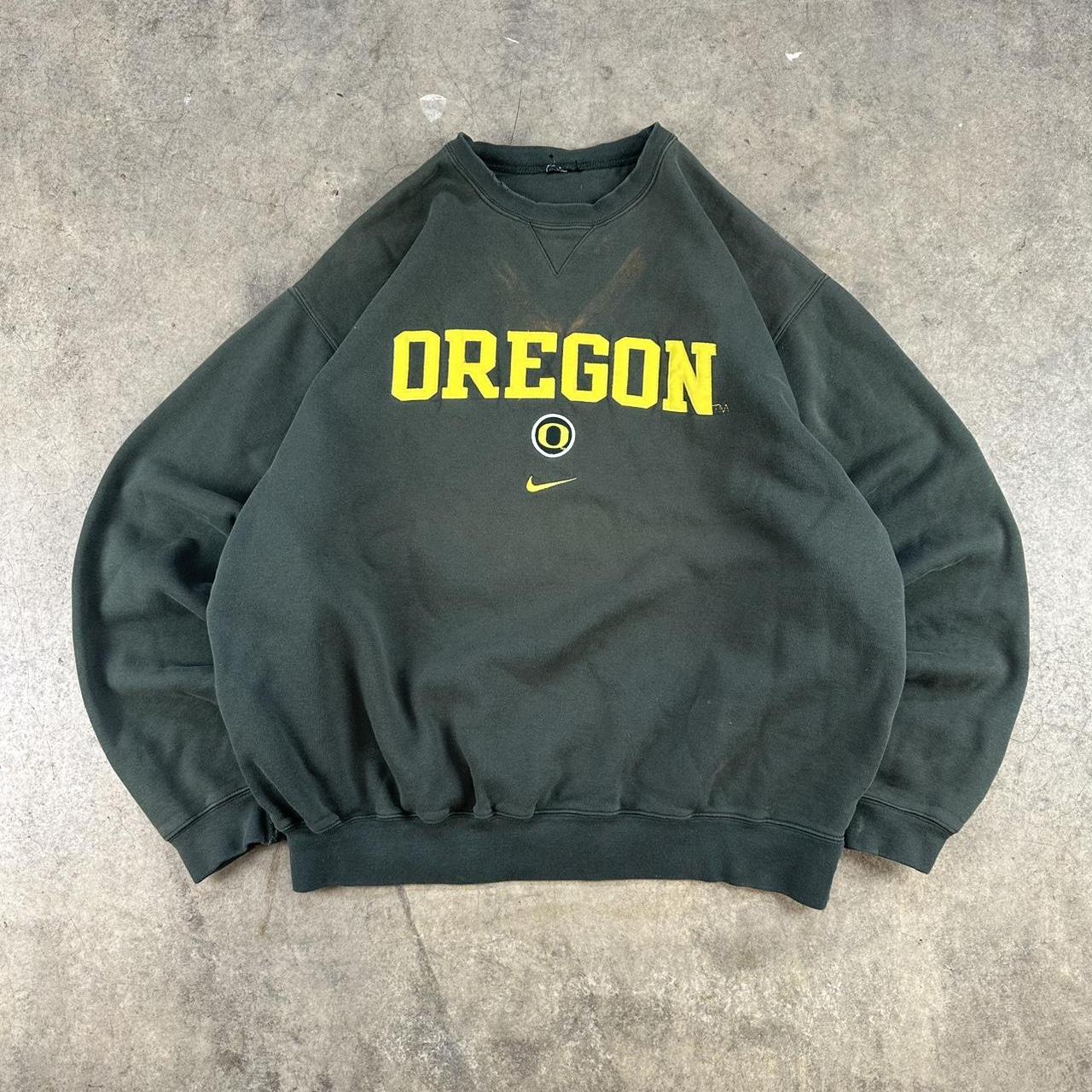Vintage VTG Y2K Oregon ducks Nike center swoosh crew... | Depop