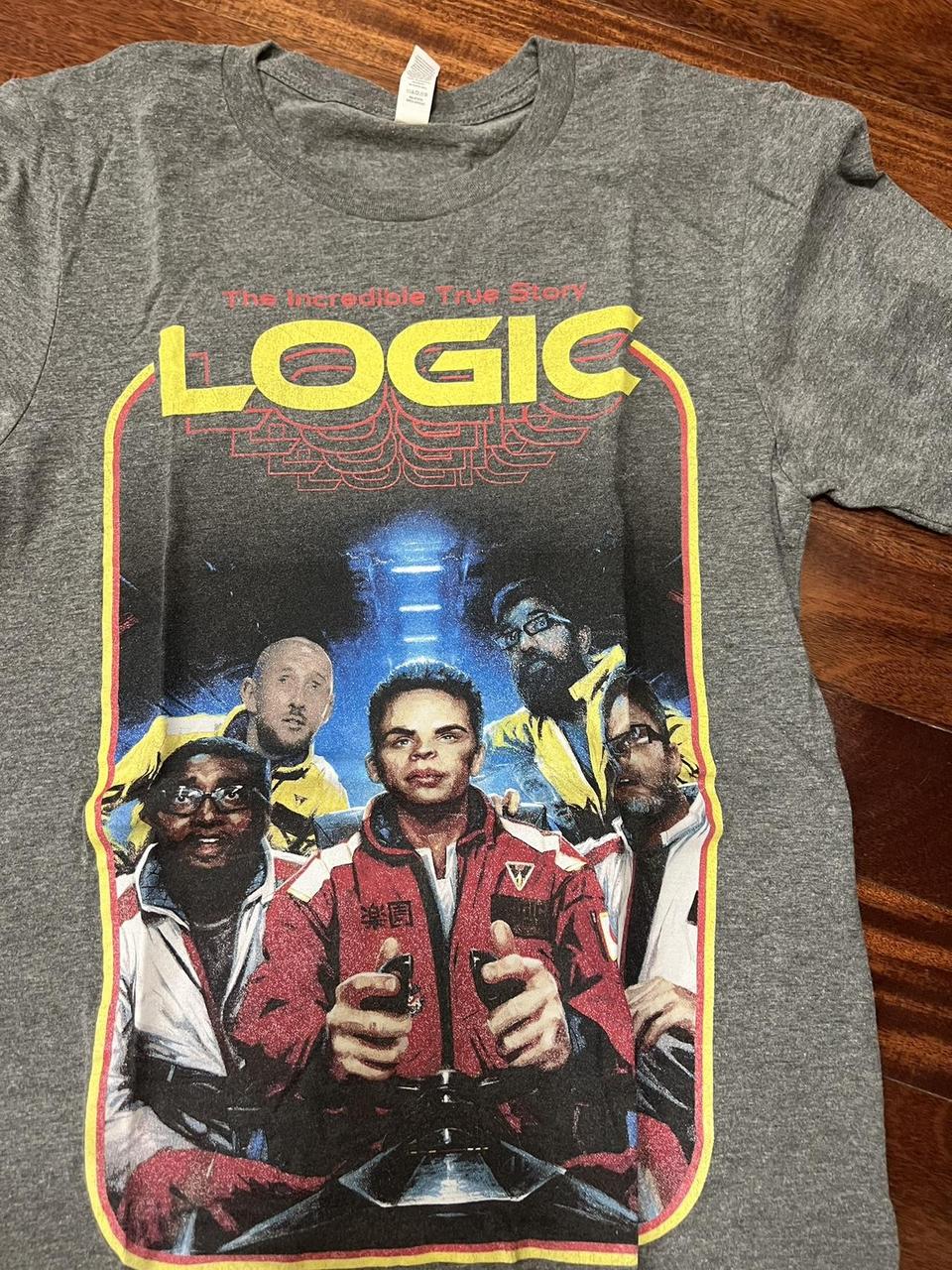 Small Logic shirt - Depop