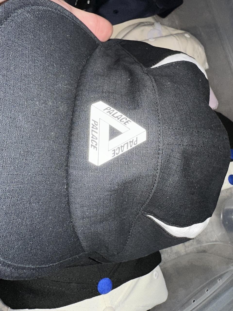 Palace Runner hat - Depop