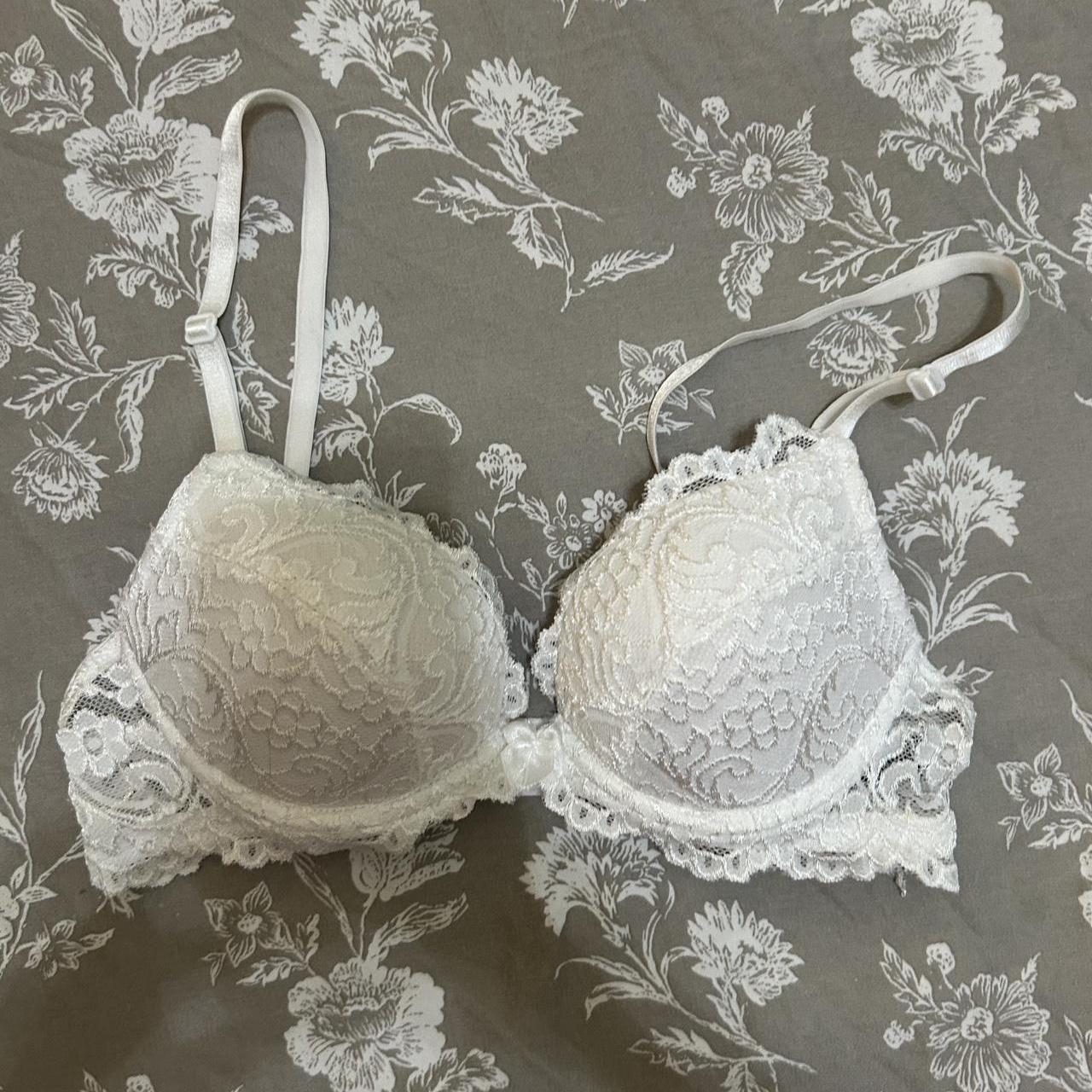 White lace bra with bows #lingerie | Depop