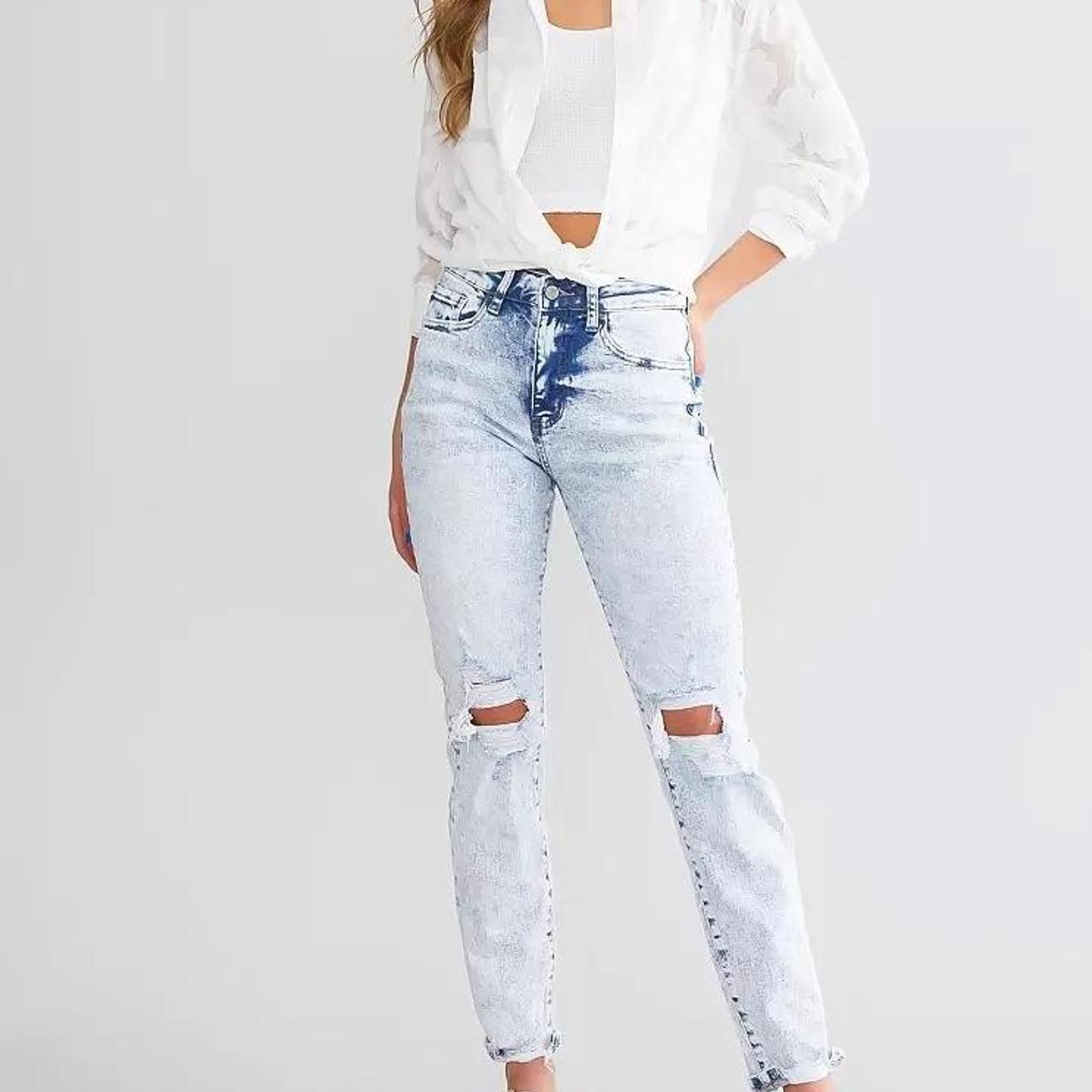 MODEL IS NOT WEARING EXACT JEANS !!! CLOSEST I COULD... - Depop