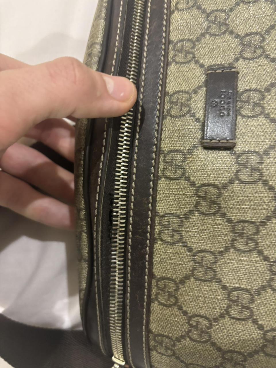 Vintage Gucci bag The zip has a little rip but... - Depop