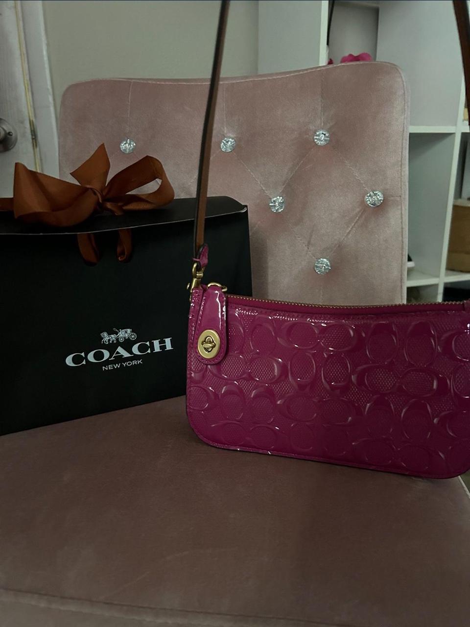 Coach Penn Shoulder Bag in Signature Leather •used •... - Depop