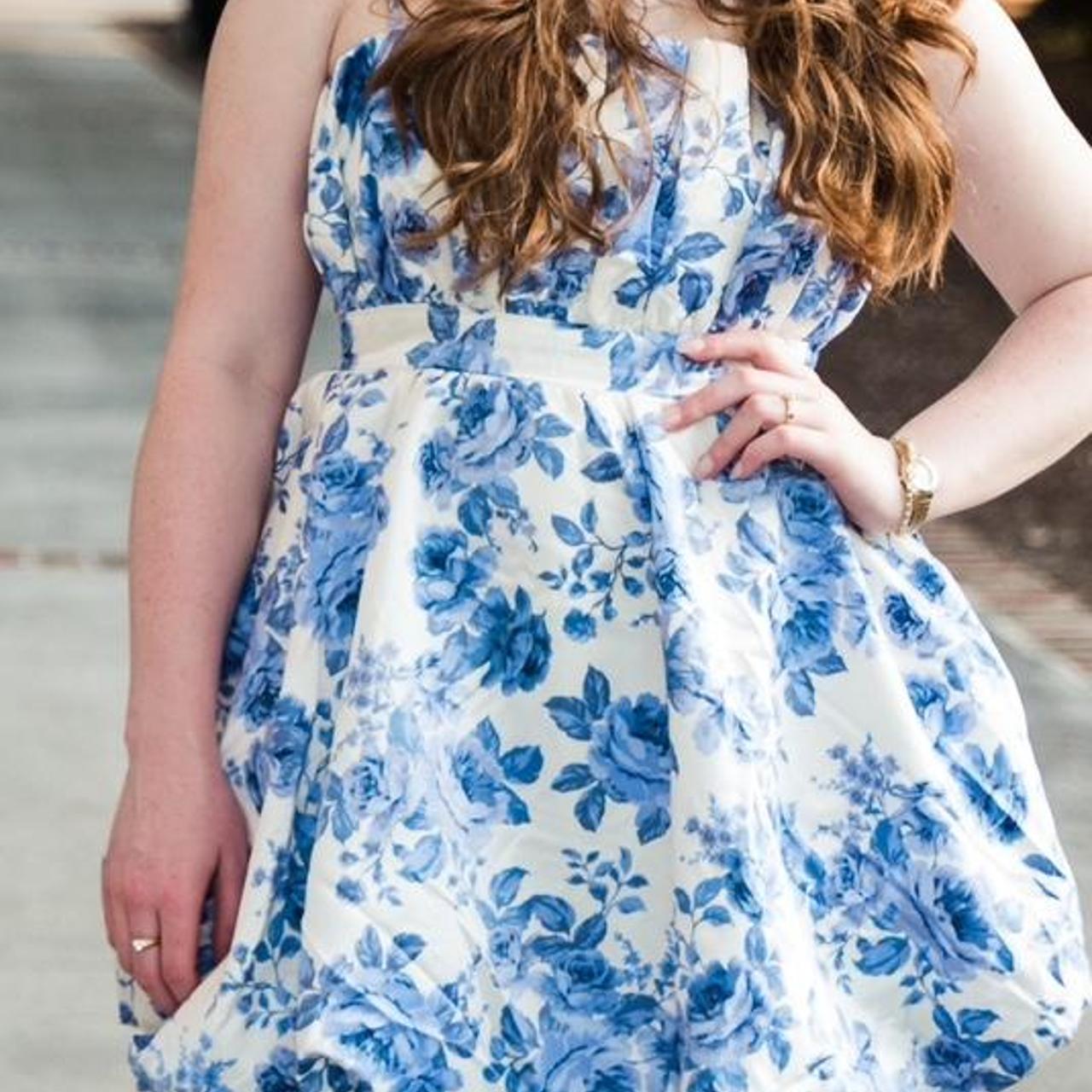 1950s blue and white floral cupcake dress - Depop