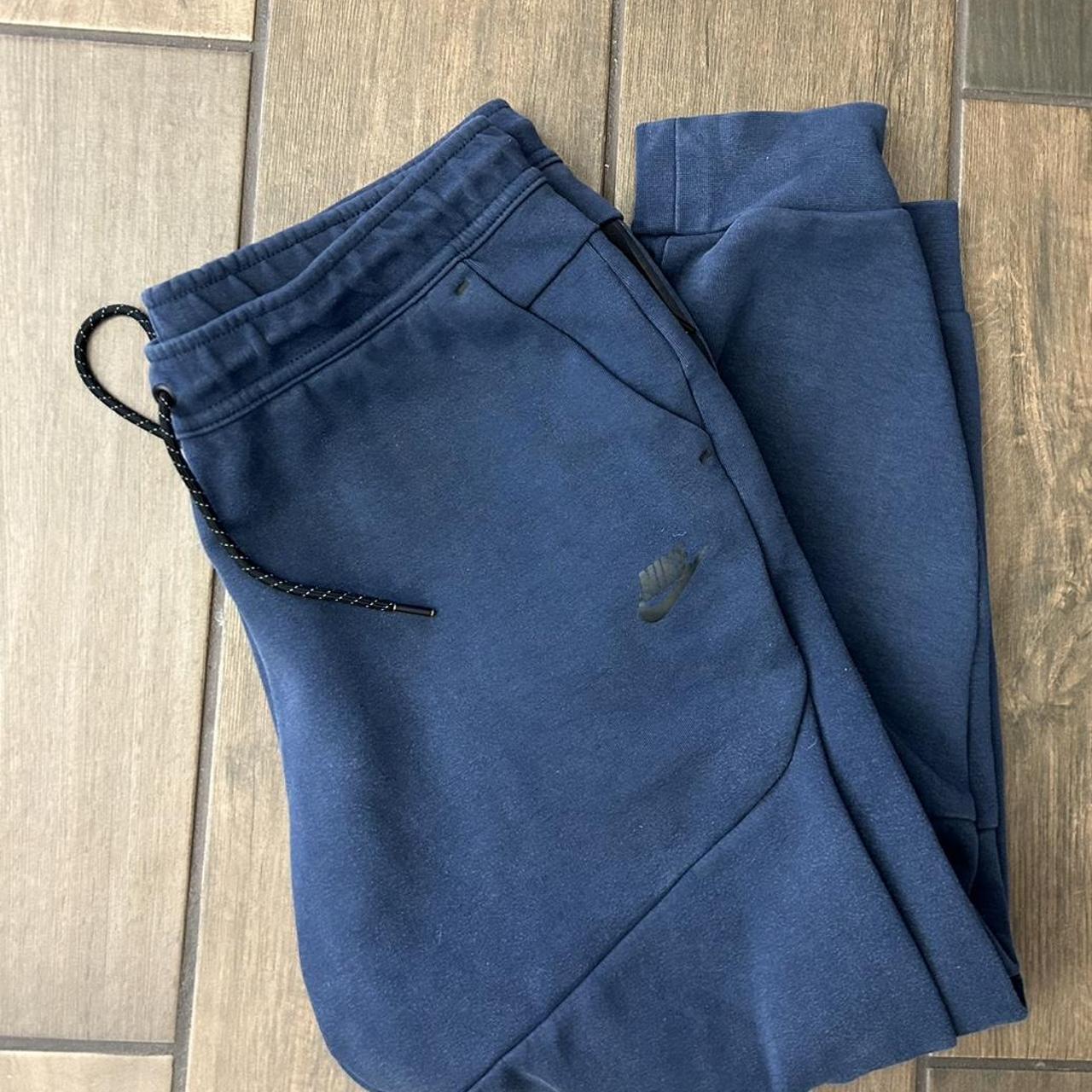 Modern Nike tech pants Size extra large, but fits... | Depop