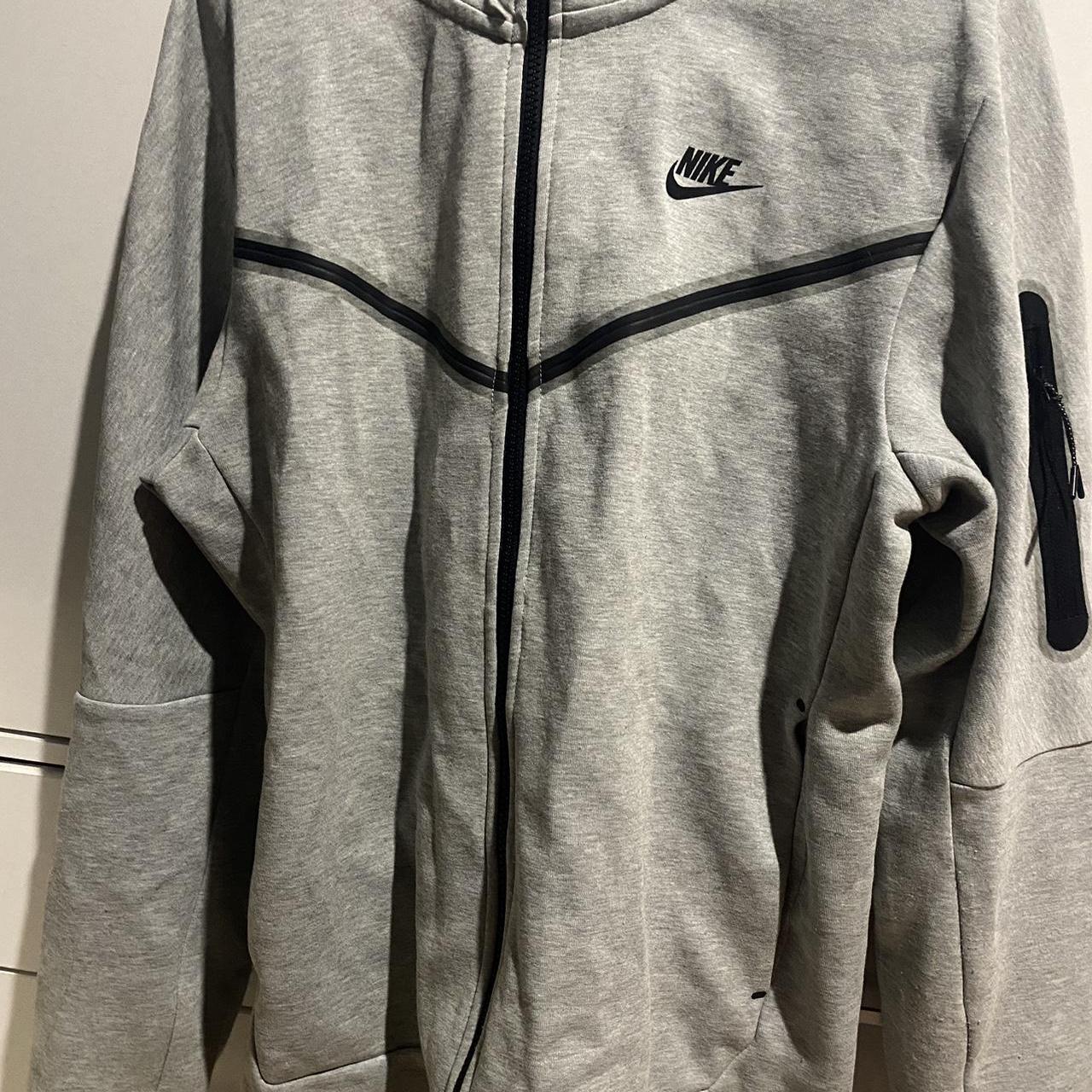 Grey Nike tech fleece size medium | Depop