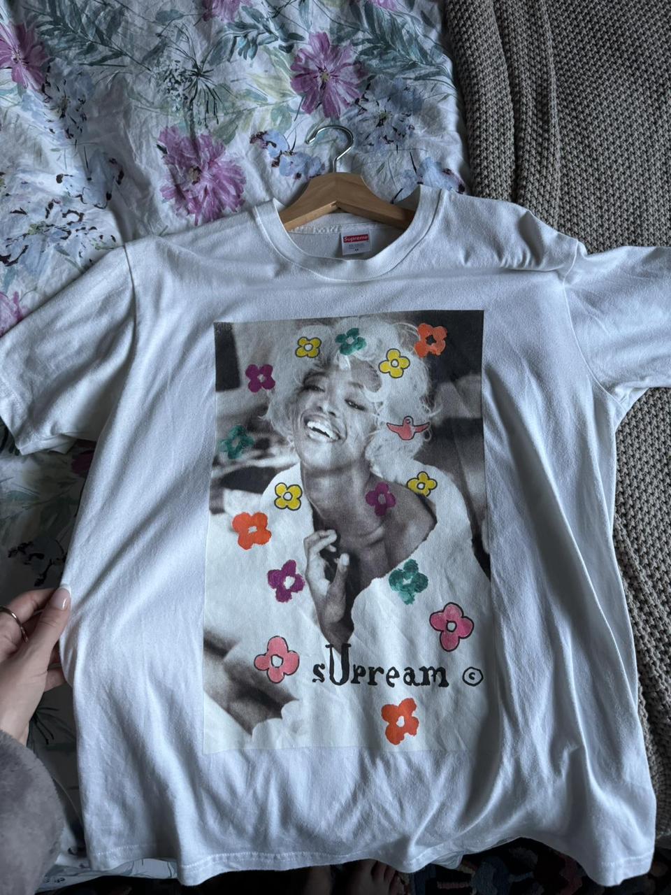 Supreme T-shirt size medium - Depop