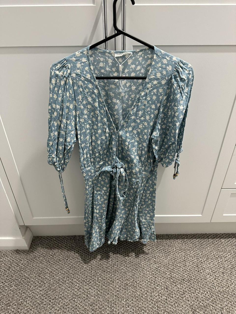 Kivari tie front mini (unsure of name) • Excellent... - Depop