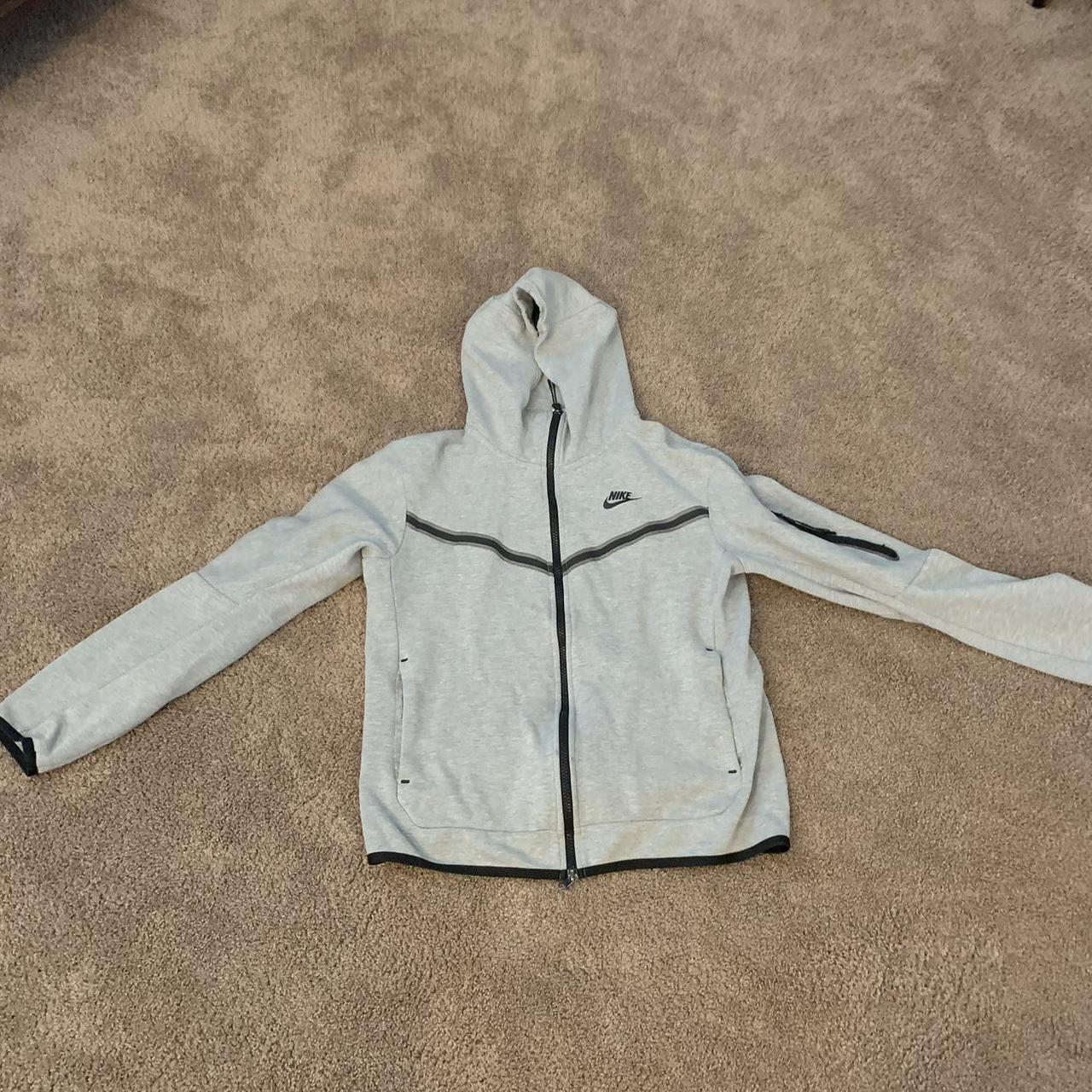 Nike tech Men’s small Price negotiable Brand new - Depop