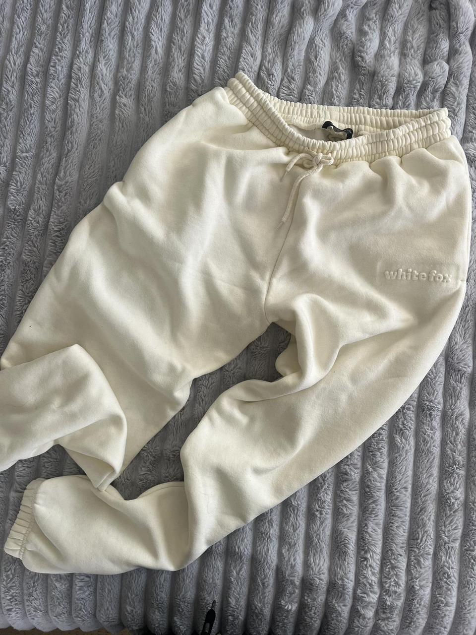˚ʚ♡ɞ˚white fox set ˚ʚ♡ɞ˚ never worn! hoodie is sz... - Depop