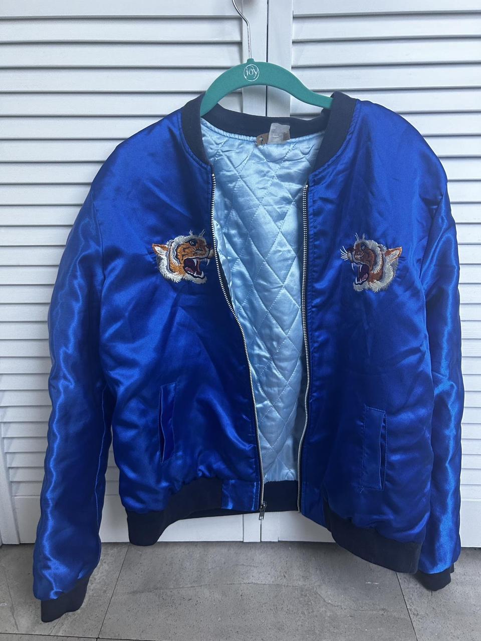 KATY PERRY ROAR OFFICIAL TOUR MERCH #80s... - Depop