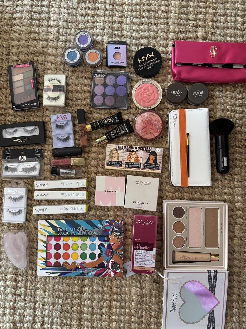 Makeup bundle Make your own bundles for discounted... - Depop