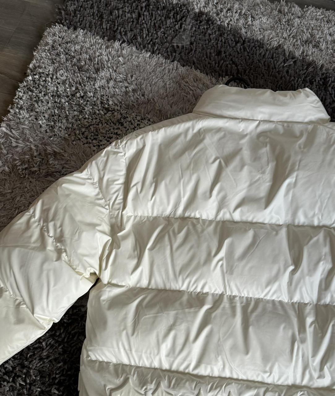 Trapstar Irongate Embossed Puffer - white Brand new... - Depop