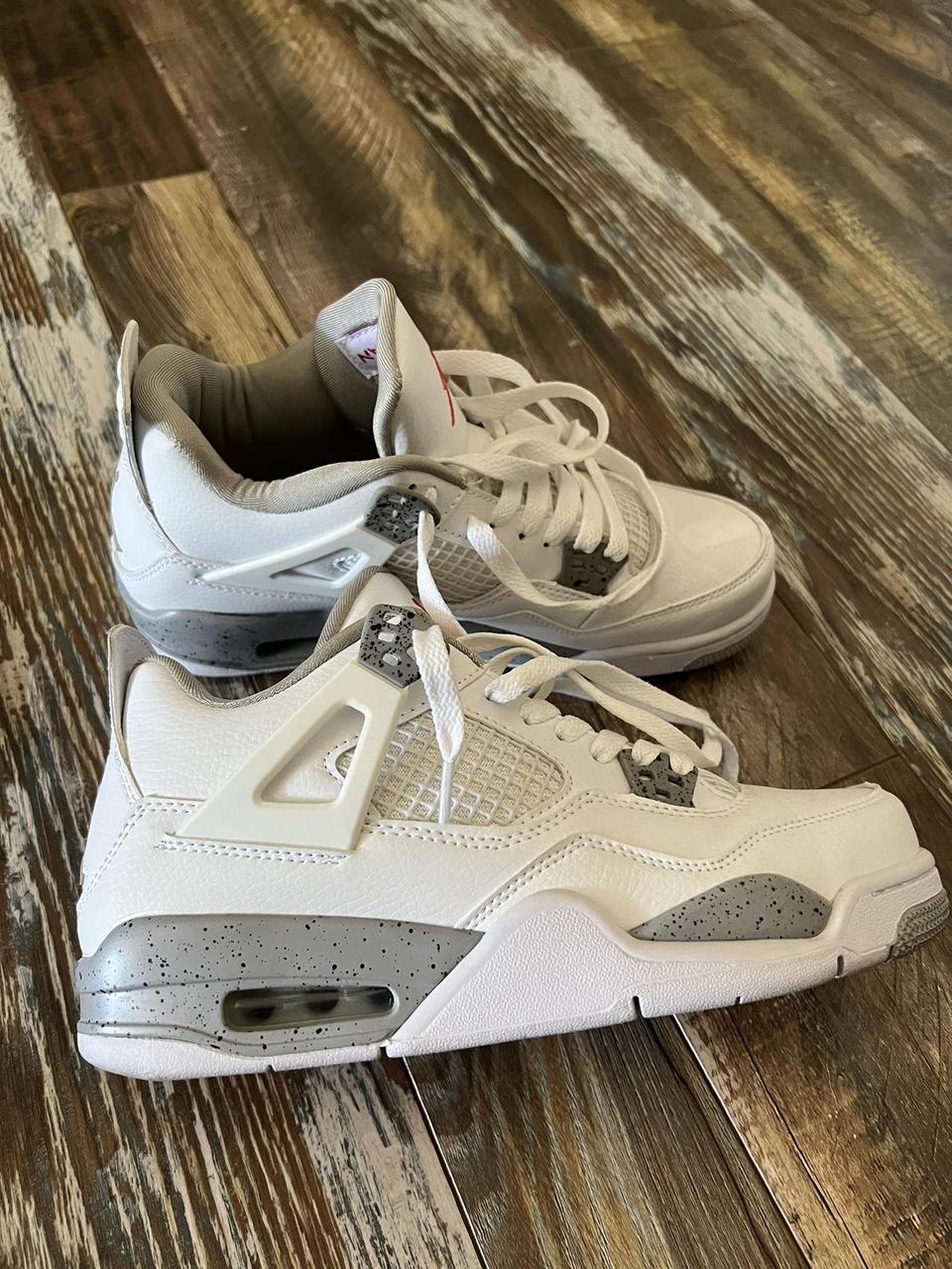 Nike Jordan 4 oreos size 8 slightly worn - Depop