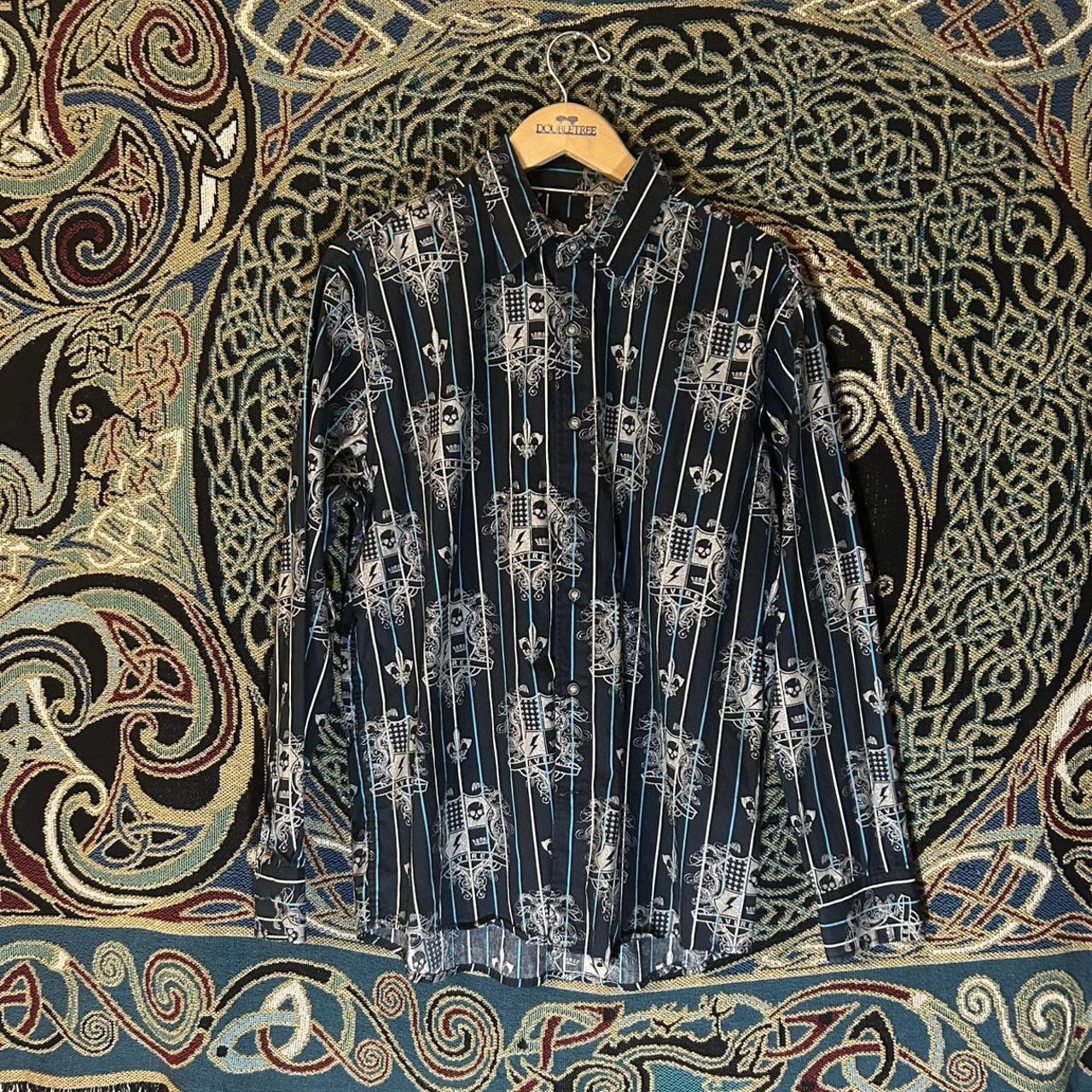 Avirex Skull button up Size L Perfect condition... | Depop