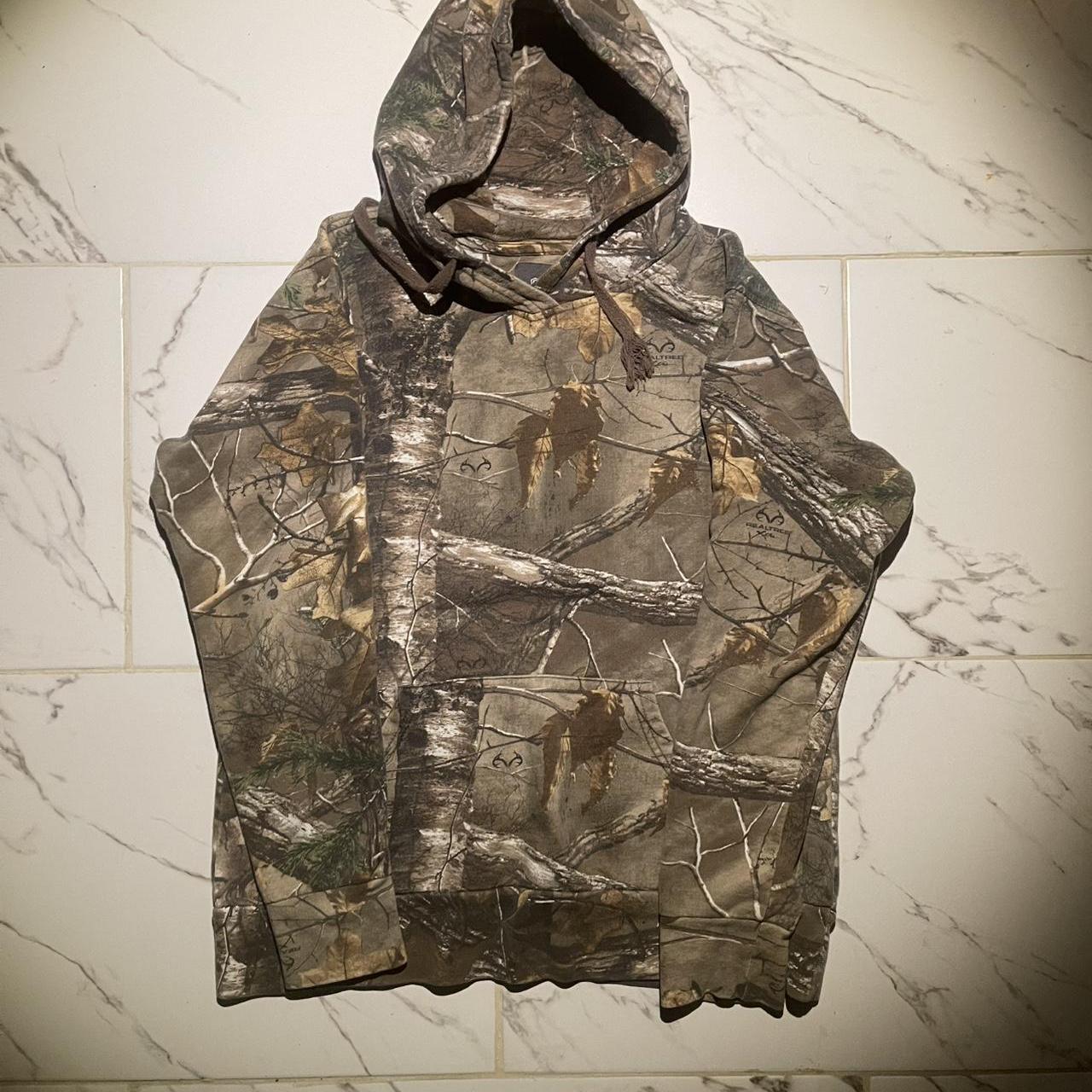 Real Tree Camo Hoodie - Size M but Fits like a... | Depop
