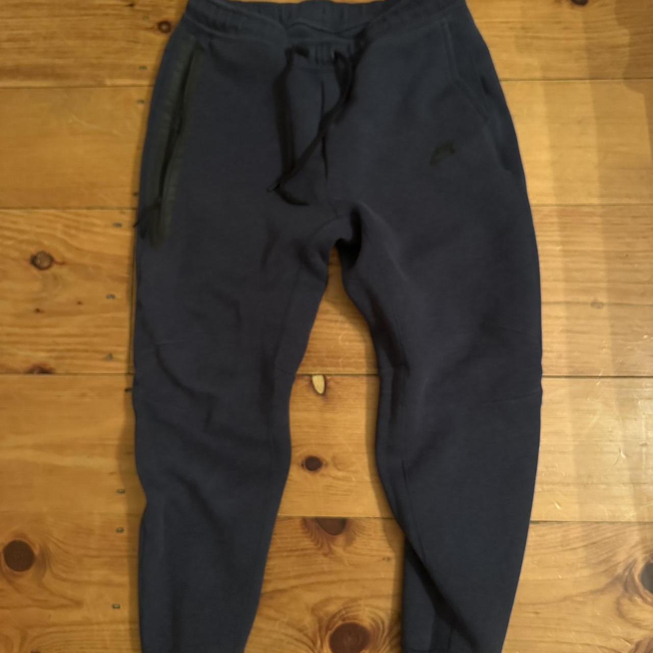 Nike tech sweatpants - Depop