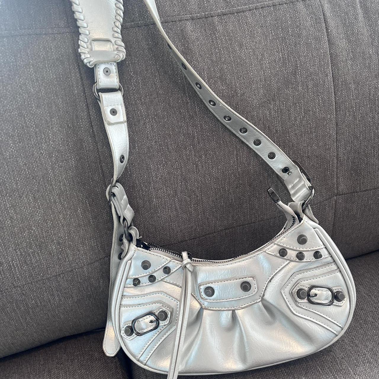 Cute silver Y2K purse #Y2K #purse #2000 - Depop