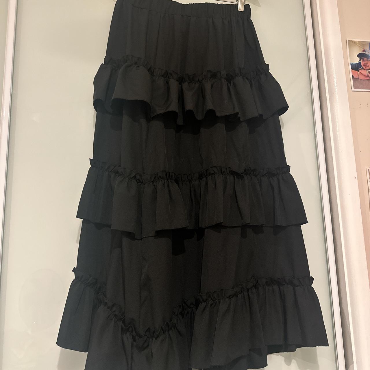 ROMWE stacked black maxi skirt in size L, only worn... | Depop