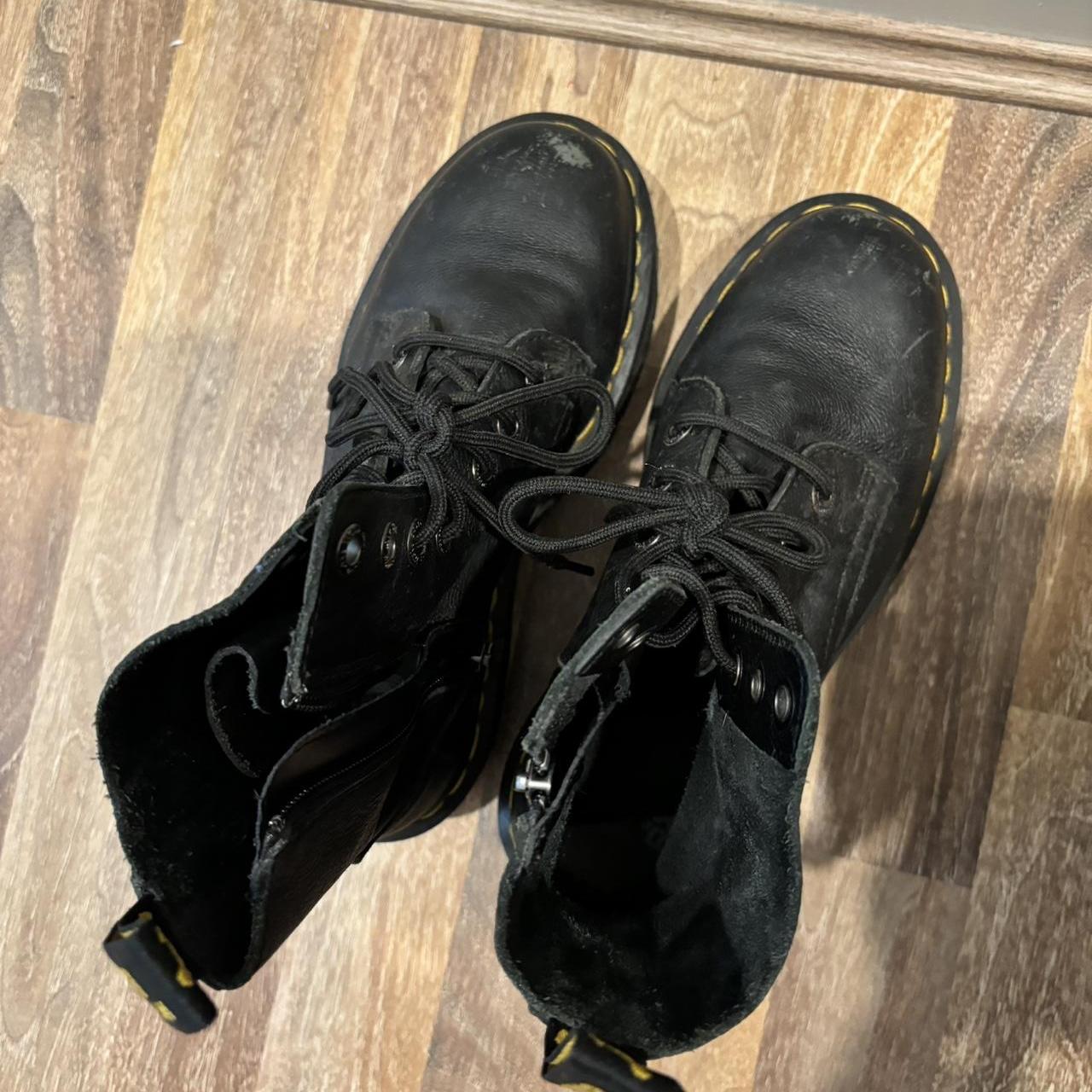 Doc Marten - Depop